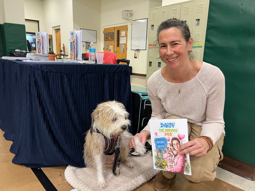 My Visit to St. Thomas the Apostle School - Karli White, Children's Book Author